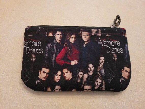 VAMPIRE DIARIES HANDMADE wristlet - munimoro.gob.pe