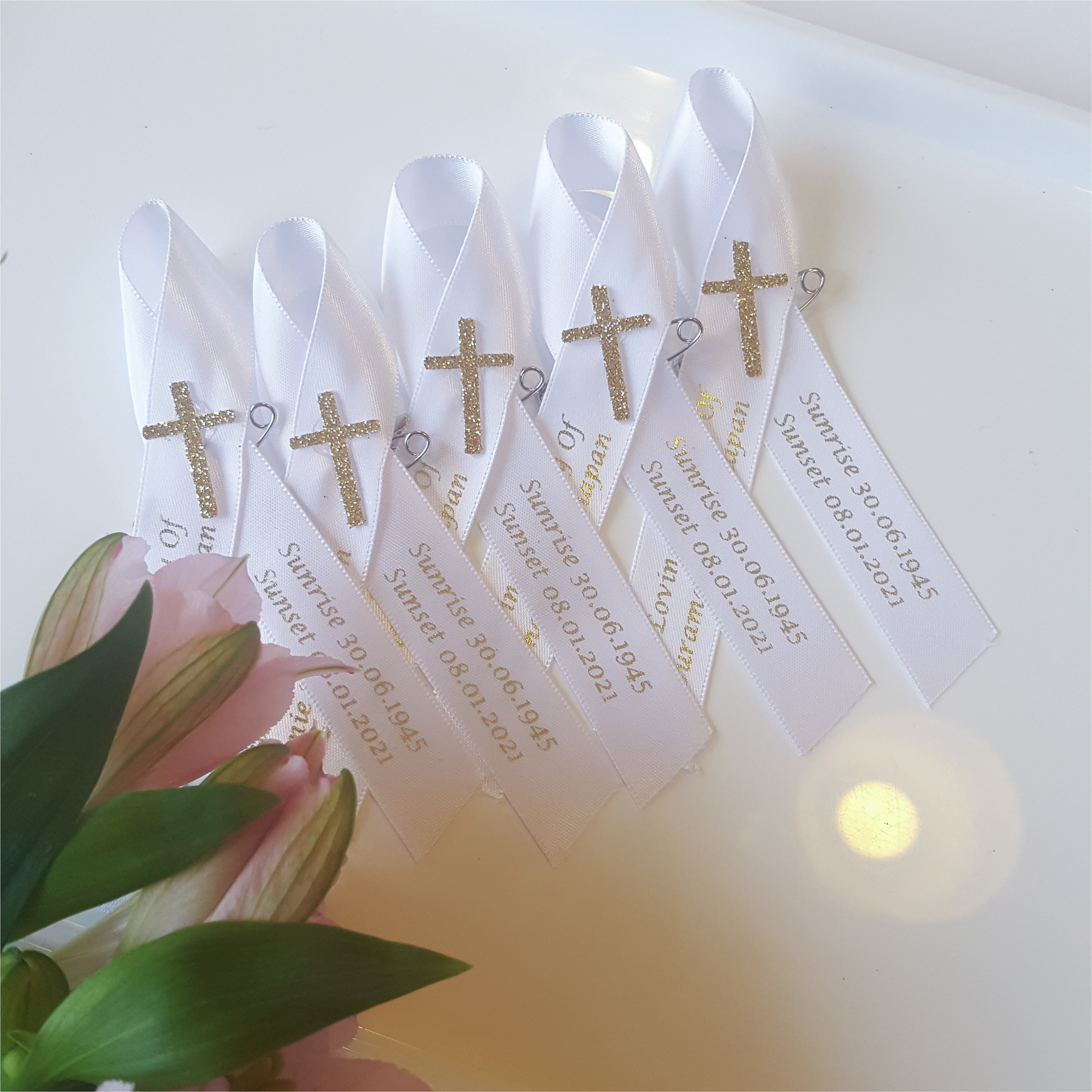 Cintas funerarias personalizadas. Lazo de cinta de satén preformado "En ...