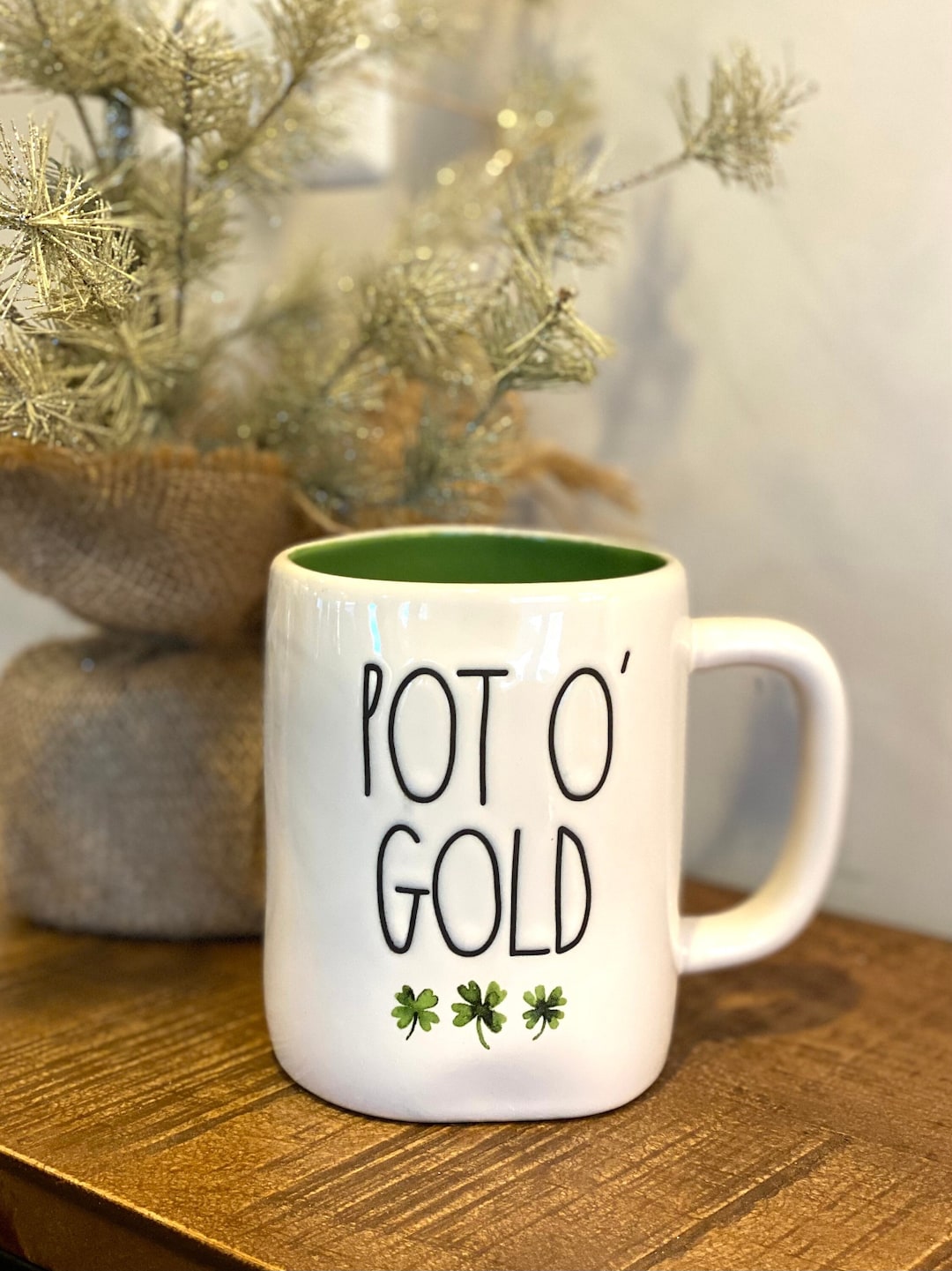 NEW Rae Dunn St. Patricks Day pot O Gold White and Green Coffee/tea Mug ...