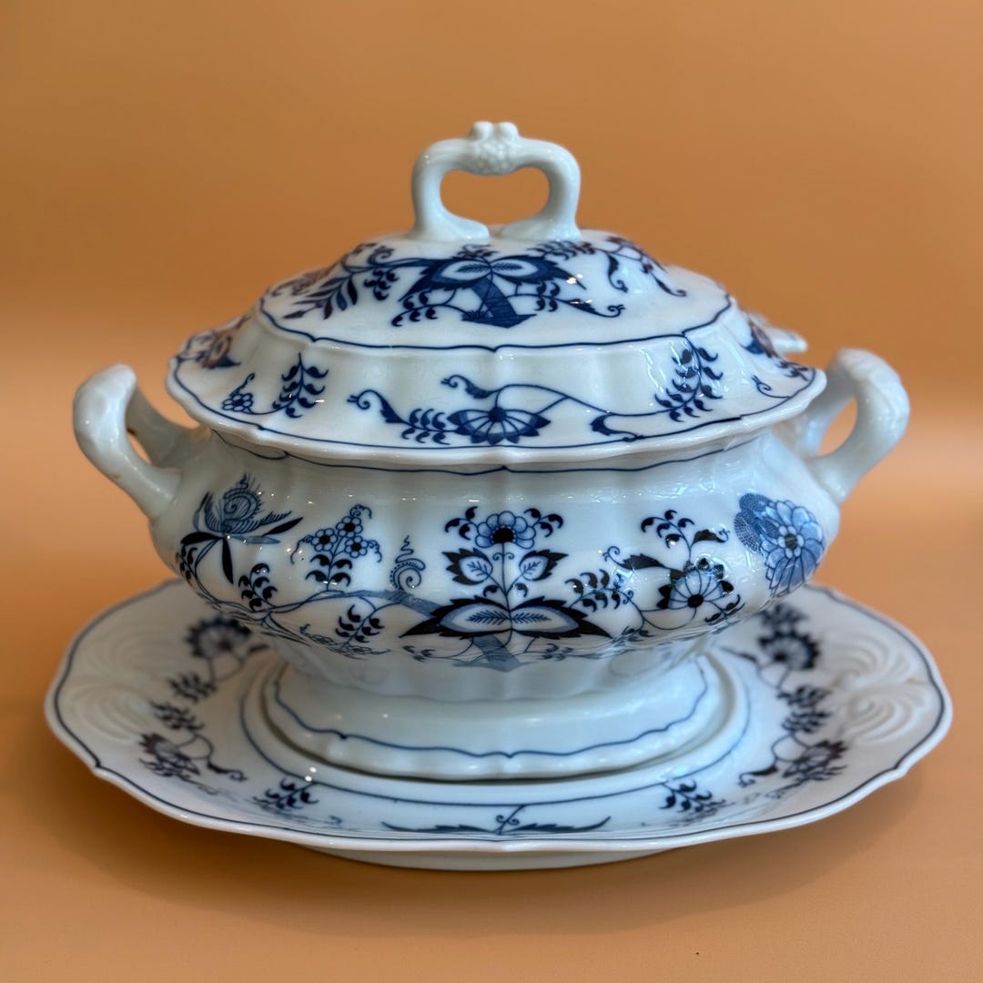 Vintage Blue Danube Japan Pattern Oval Blue & White Porcelain Tureen ...