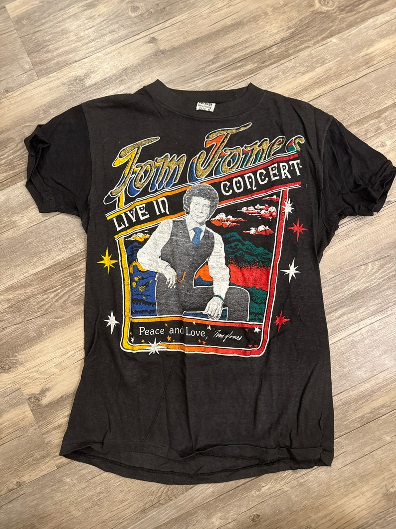 Tom Jones Vintage Tour T Shirt / Band Graphic Tee - Etsy