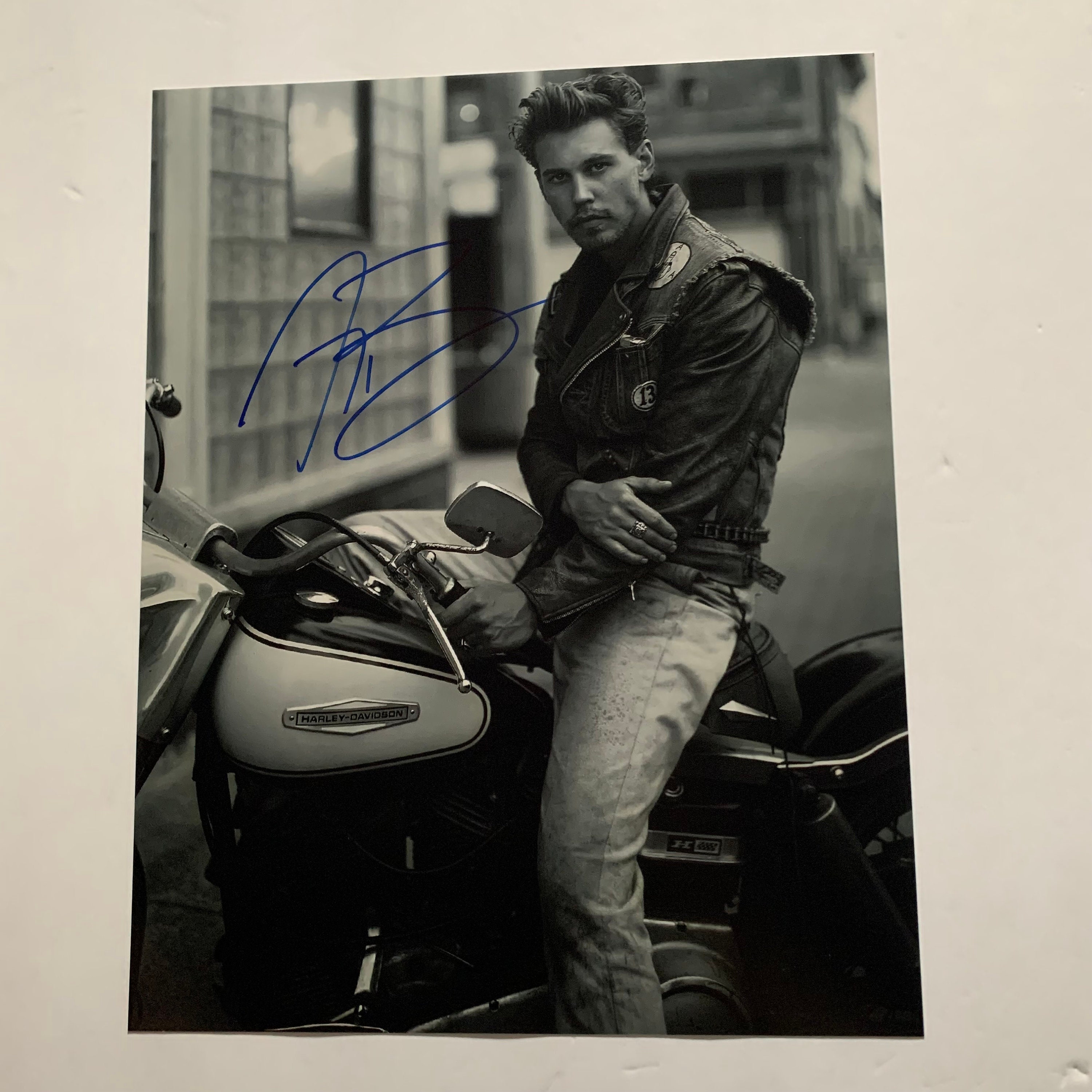 Austin Butler Signed 11x14 Photo Bikeriders Movie on Bike - Etsy