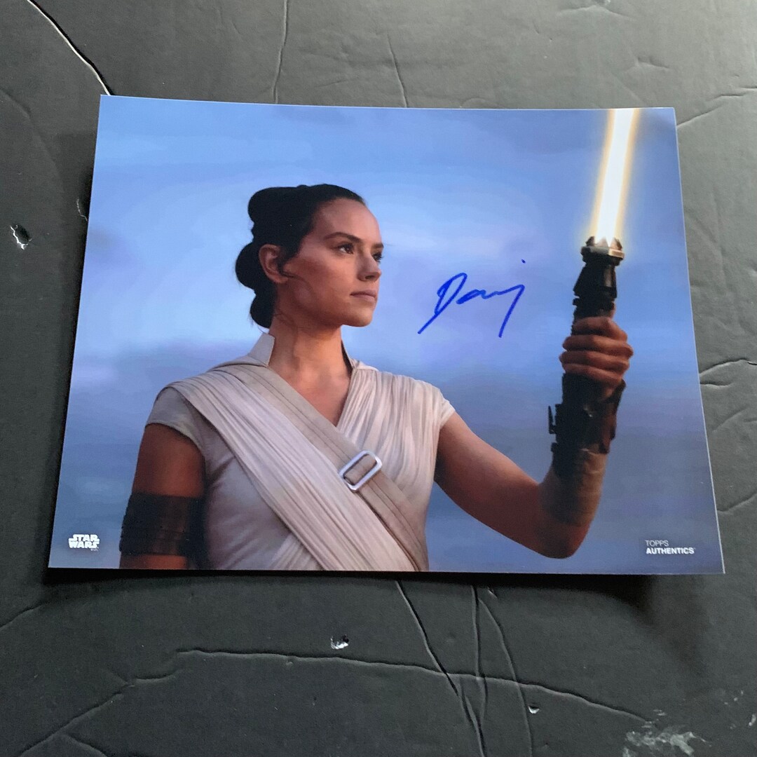 Daisy Ridley Signed Rey Star Wars Movie 8x10 Photo - Etsy