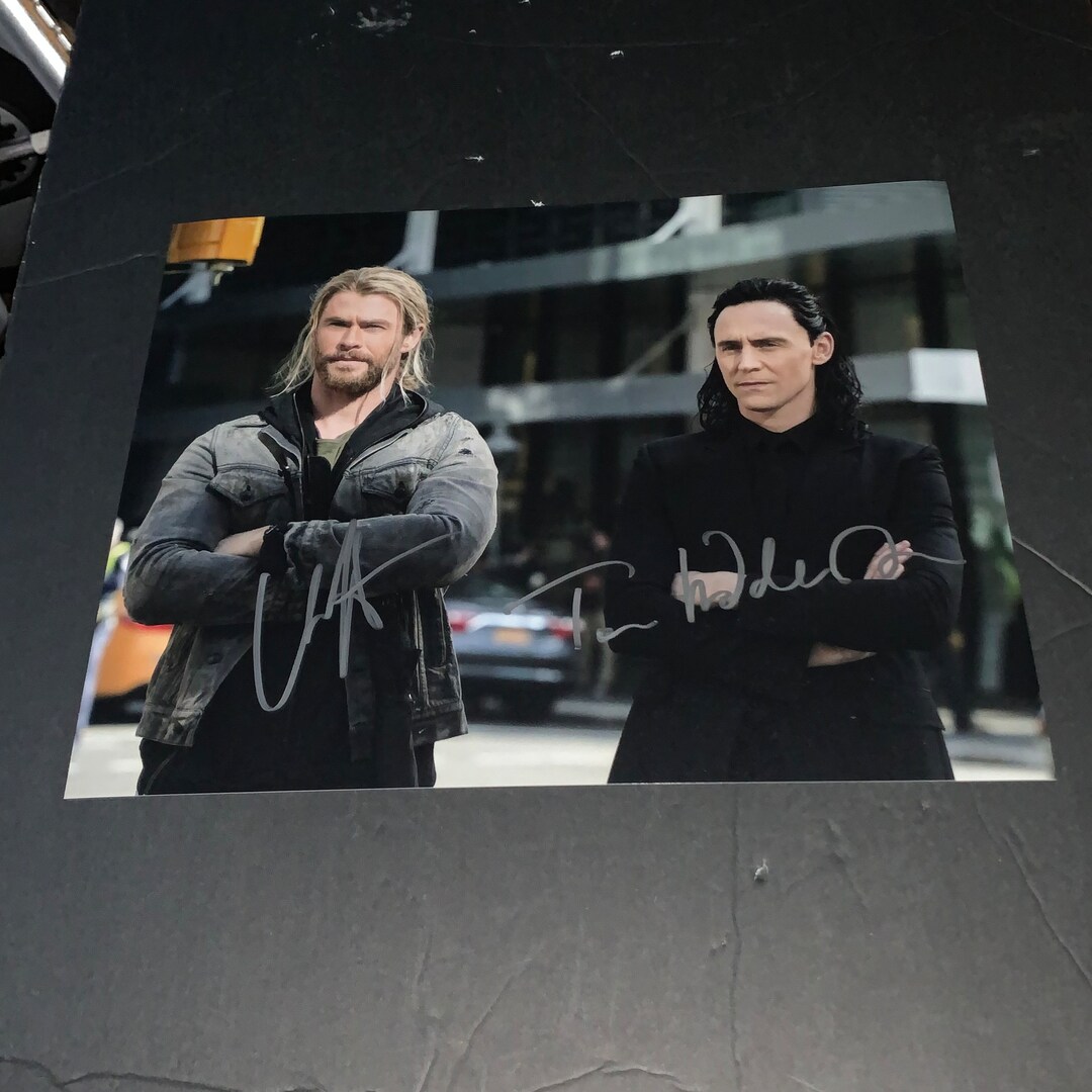 Chris Hemsworth & Tom Hiddleston Signed Thor Loki Marvel Avengers 11x14 ...