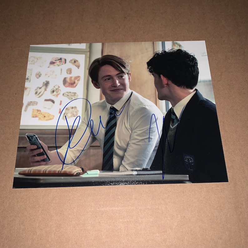 Joe Locke and Kit Connor Signed Heartstopper LGBTQ 8x10 Photo - Etsy