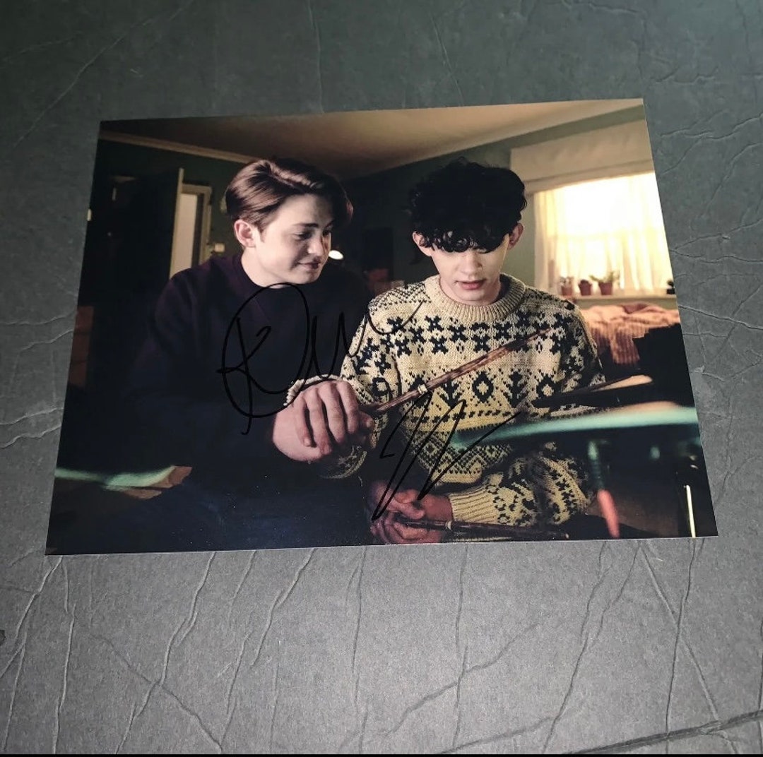 Joe Locke and Kit Connor Signed Heartstopper LGBTQ 8x10 Photo - Etsy
