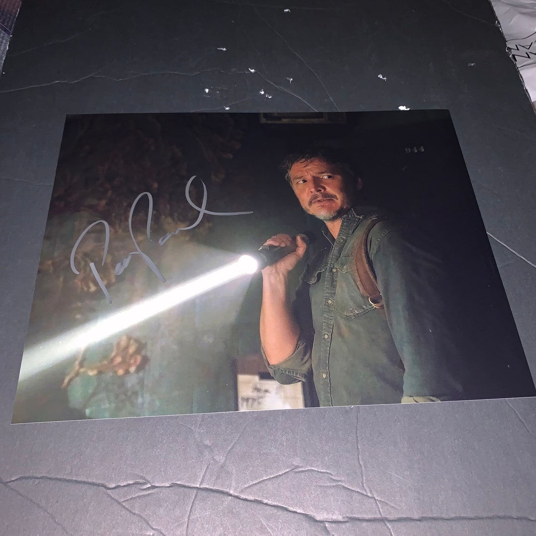 Pedro Pascal Signed 11x14 Photo Last of Us Joel Star Wars Mandalorian ...
