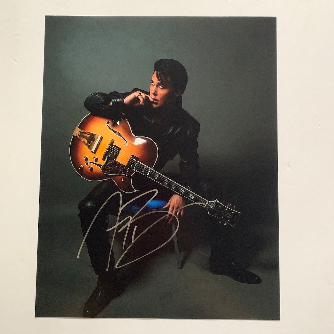 Austin Butler Signed 11x14 Photo Elvis With Guitar Movie - Etsy