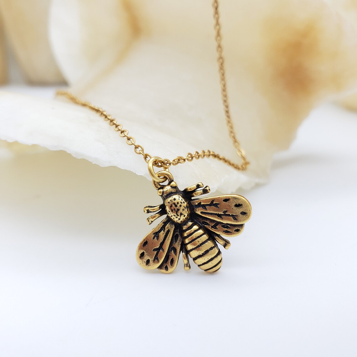 Bee Pendant Necklace - Bumblebee Jewelry - Layering Charm - Etsy