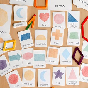 Shapes Flash Cards Printable 2D Geometric Shapes Nomenclature Cards ...