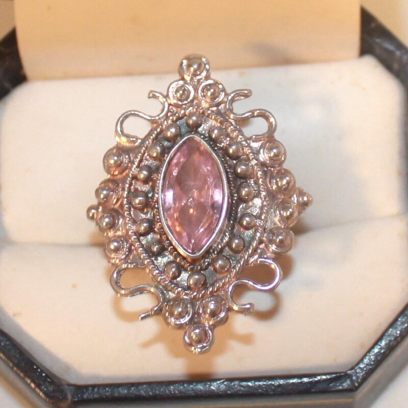 Victorian Style Ring - Etsy