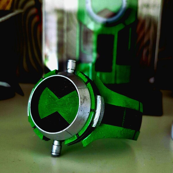 Omnitrix Replica - Etsy