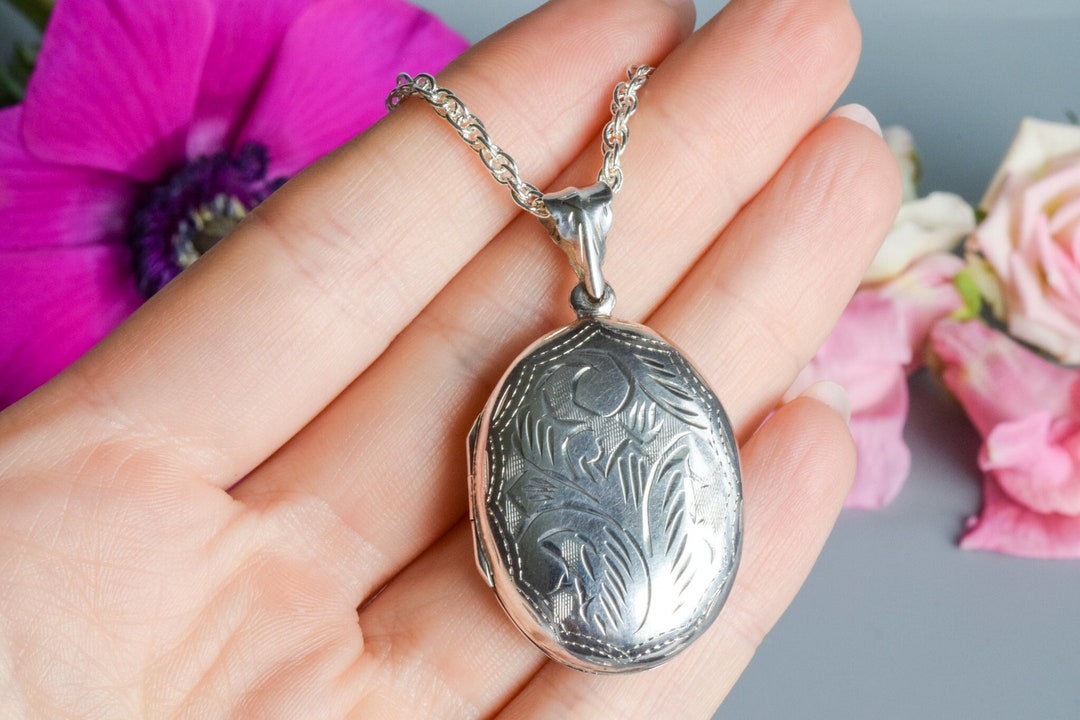 Vintage Large Foliate Oval Silver Picture Locket - Etsy