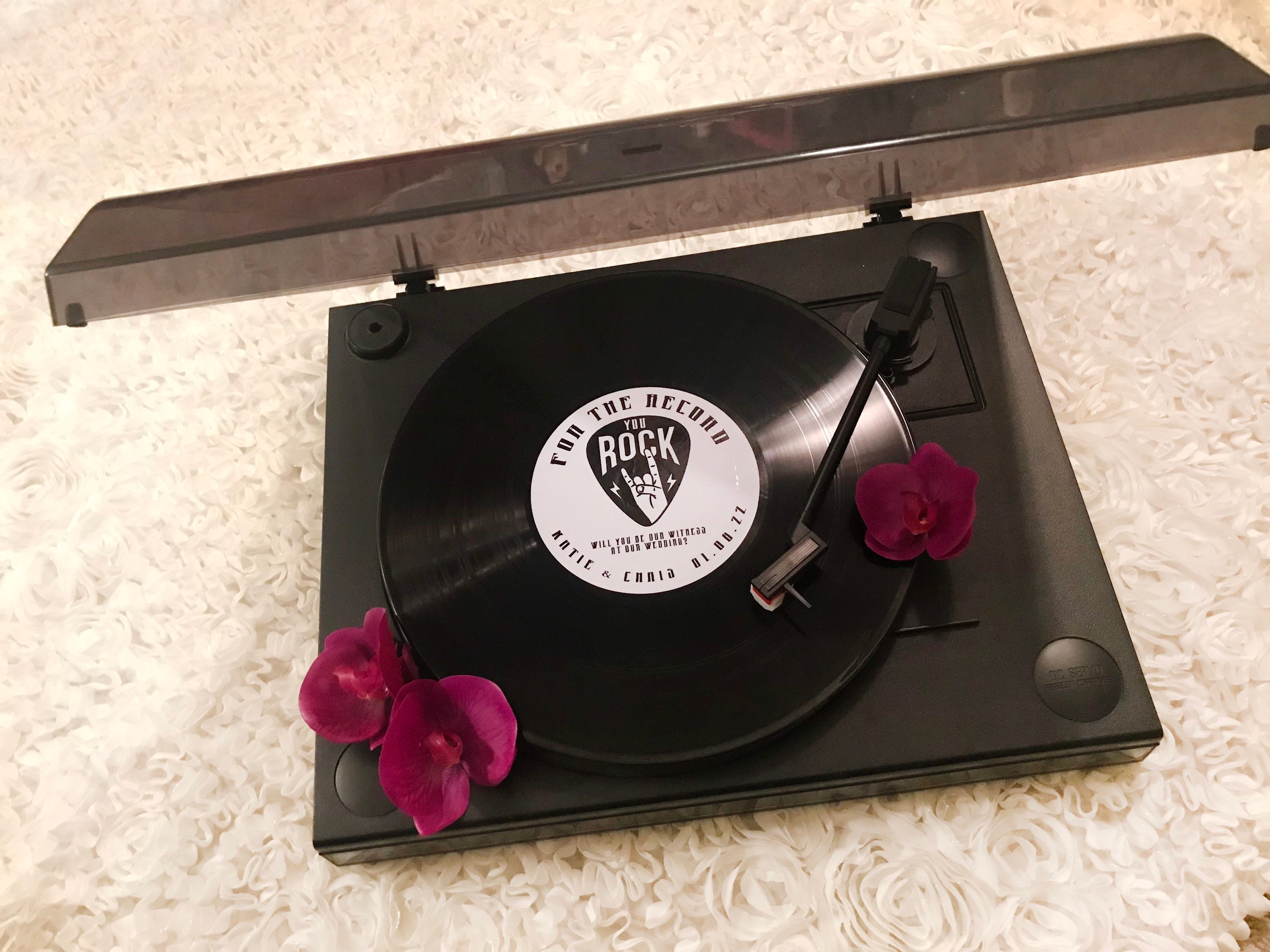 12" Vinyl Record + 5" Customizable Vinyl Decal Label - Guestbook Ideas ...