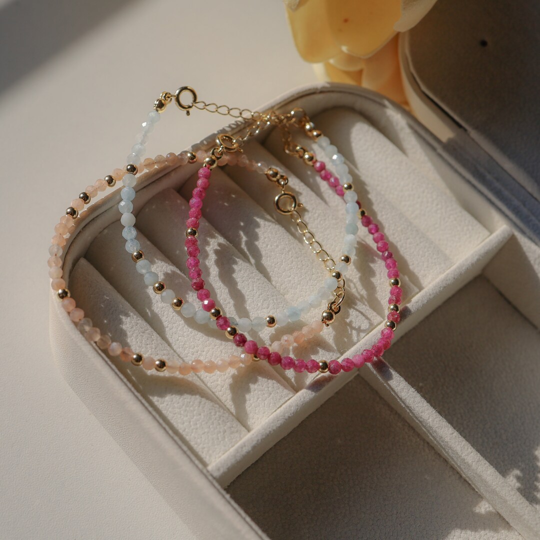 Tiny Minimaliat Crystal Bracelet, Healing Crystal Yoga Spiritual ...