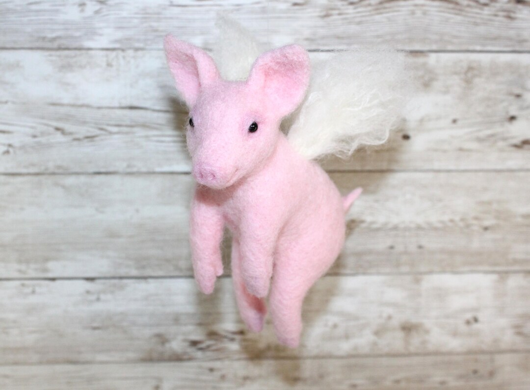 Needle Felted Flying Pig Ornament. Pig With Wings. - Etsy