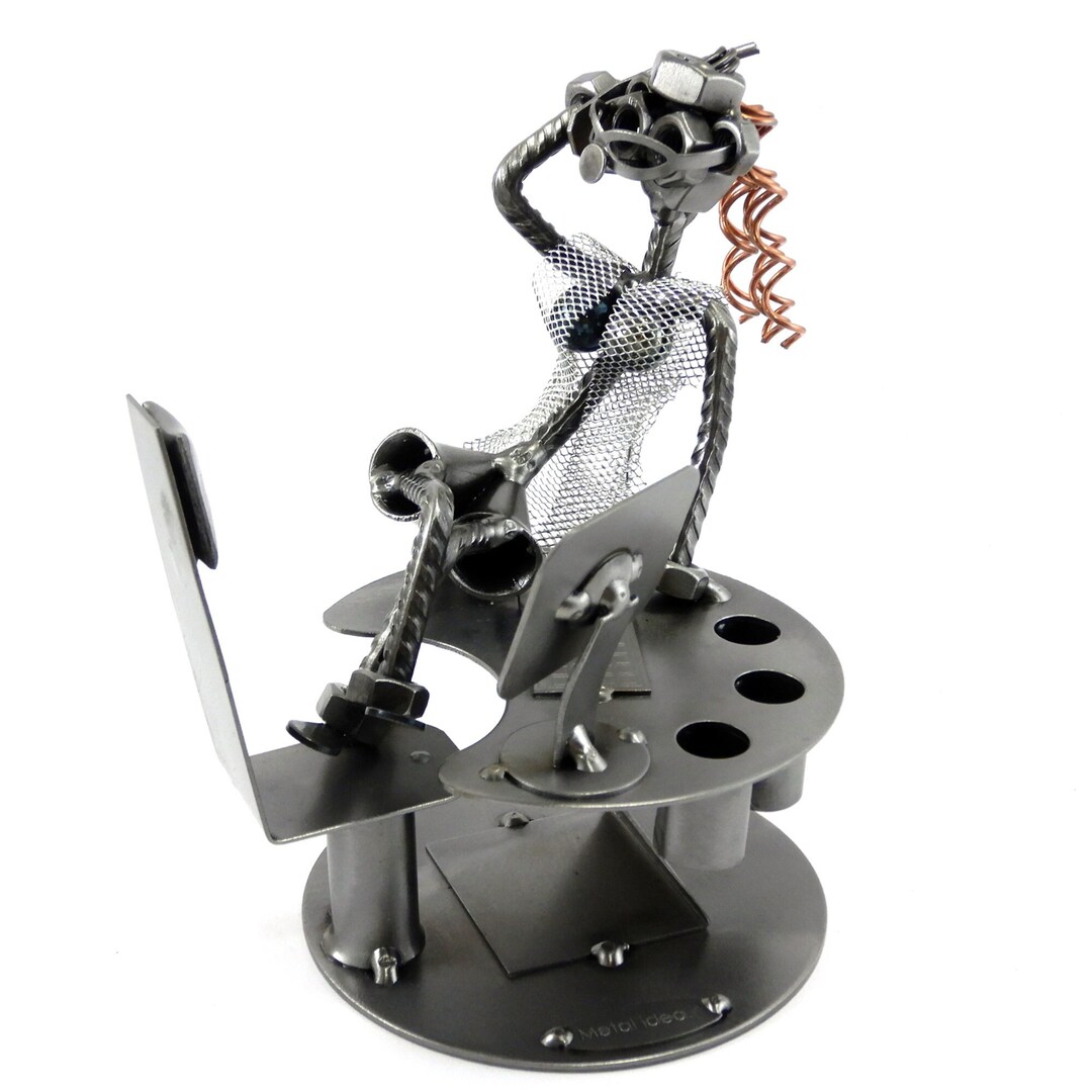 SECRETARIA EMPLEADA RELAJADA escultura en metal reciclado hecho a mano ...