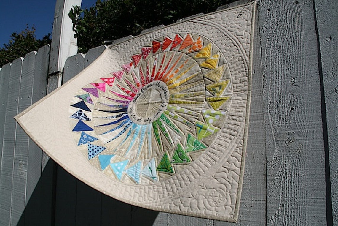 New York Beauty Circle of Flying Geese Mini Quilt Pattern 22" (PDF) - Etsy