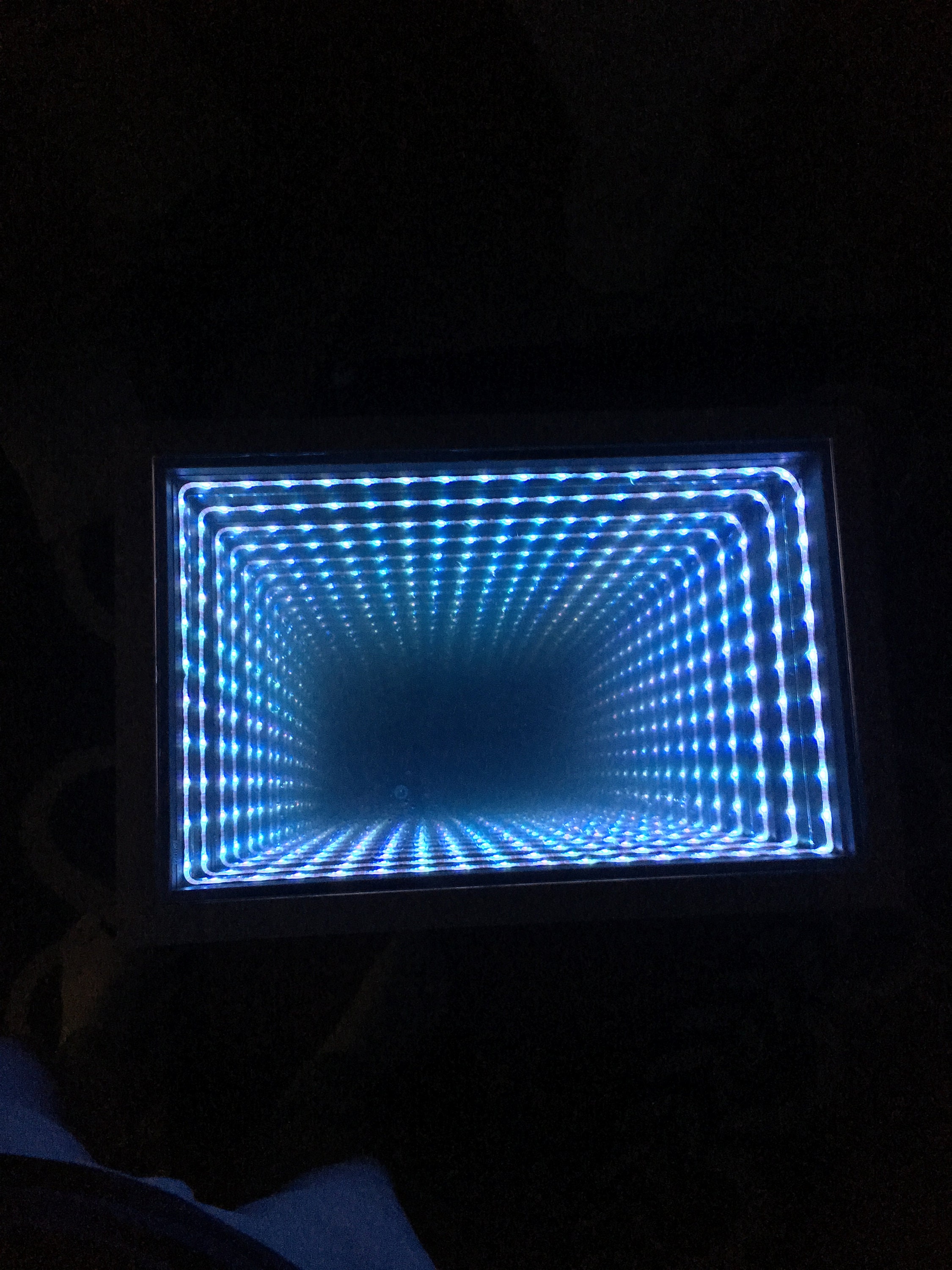 Mesa de espejo infinito LED hecha a mano marco de madera hecha a medida ...