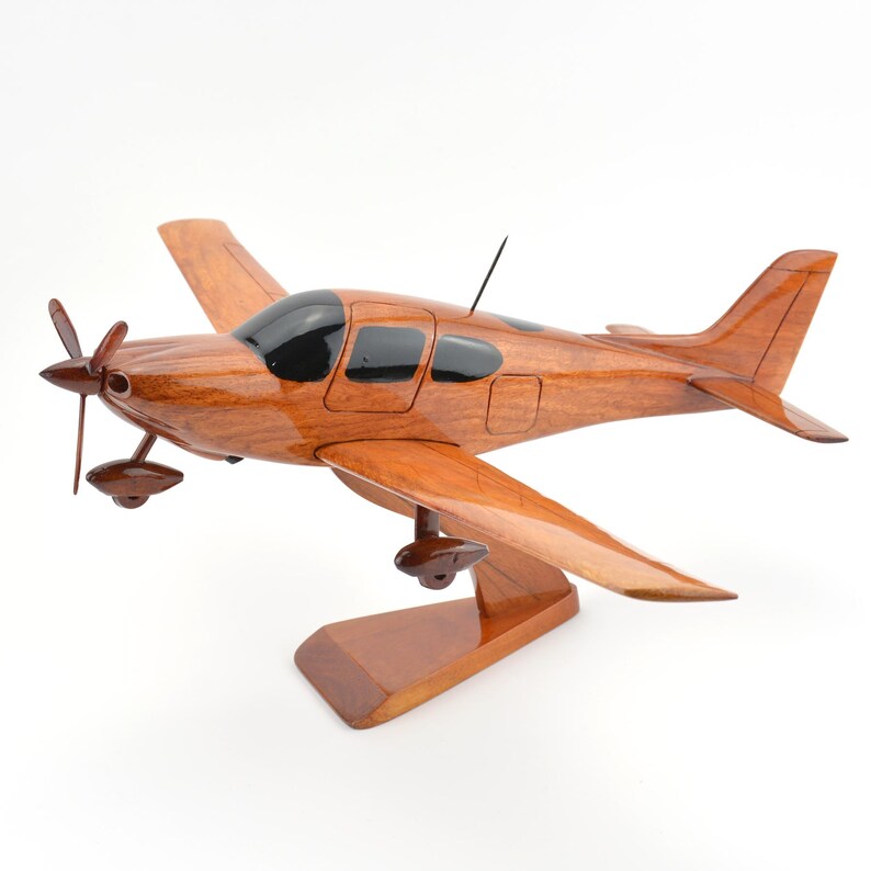 Cirrus SR22 Aircraft Wooden Moldel - Wood Best Gift for Pilots and ...