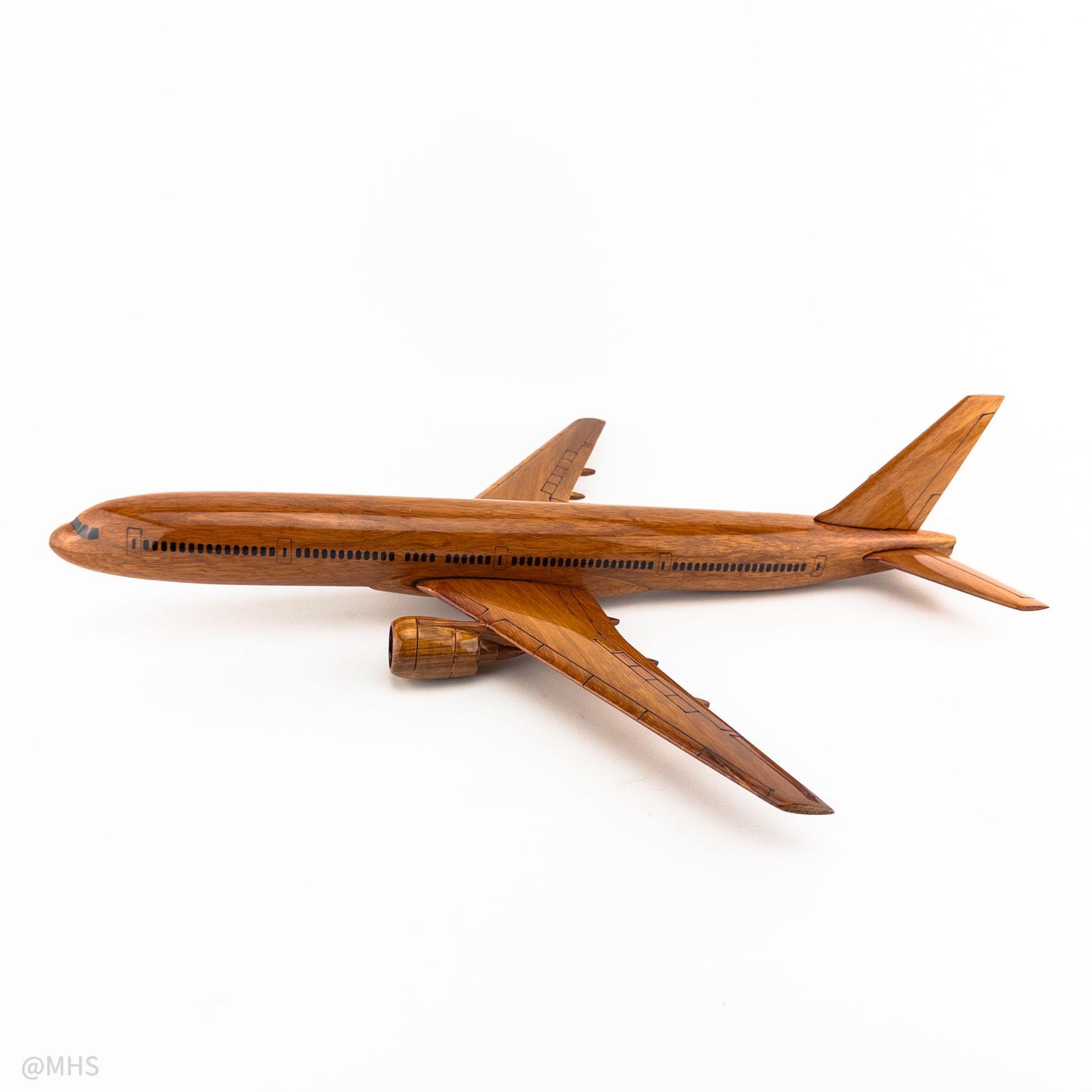 Engraved B777 Wooden Airplane Model – Pilot Gift - Etsy