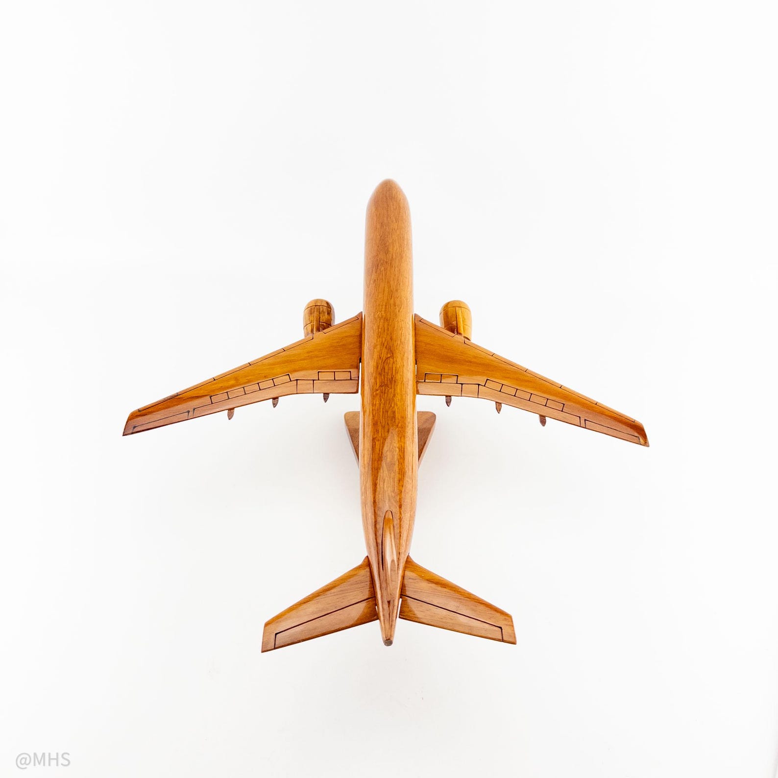 Engraved B777 Wooden Airplane Model – Pilot Gift - Etsy