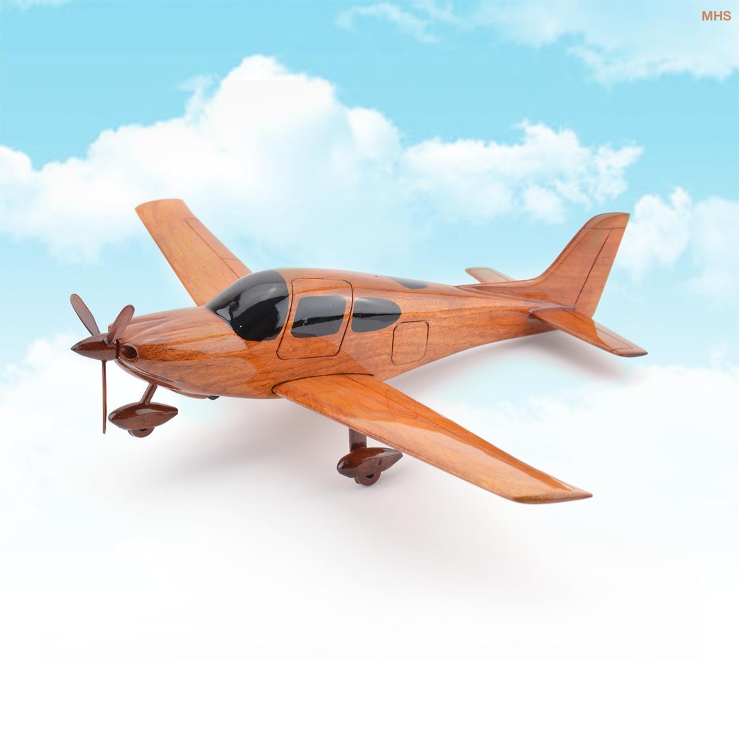 Cirrus SR22 Aircraft Wooden Moldel Wood Best Gift for Pilots and ...