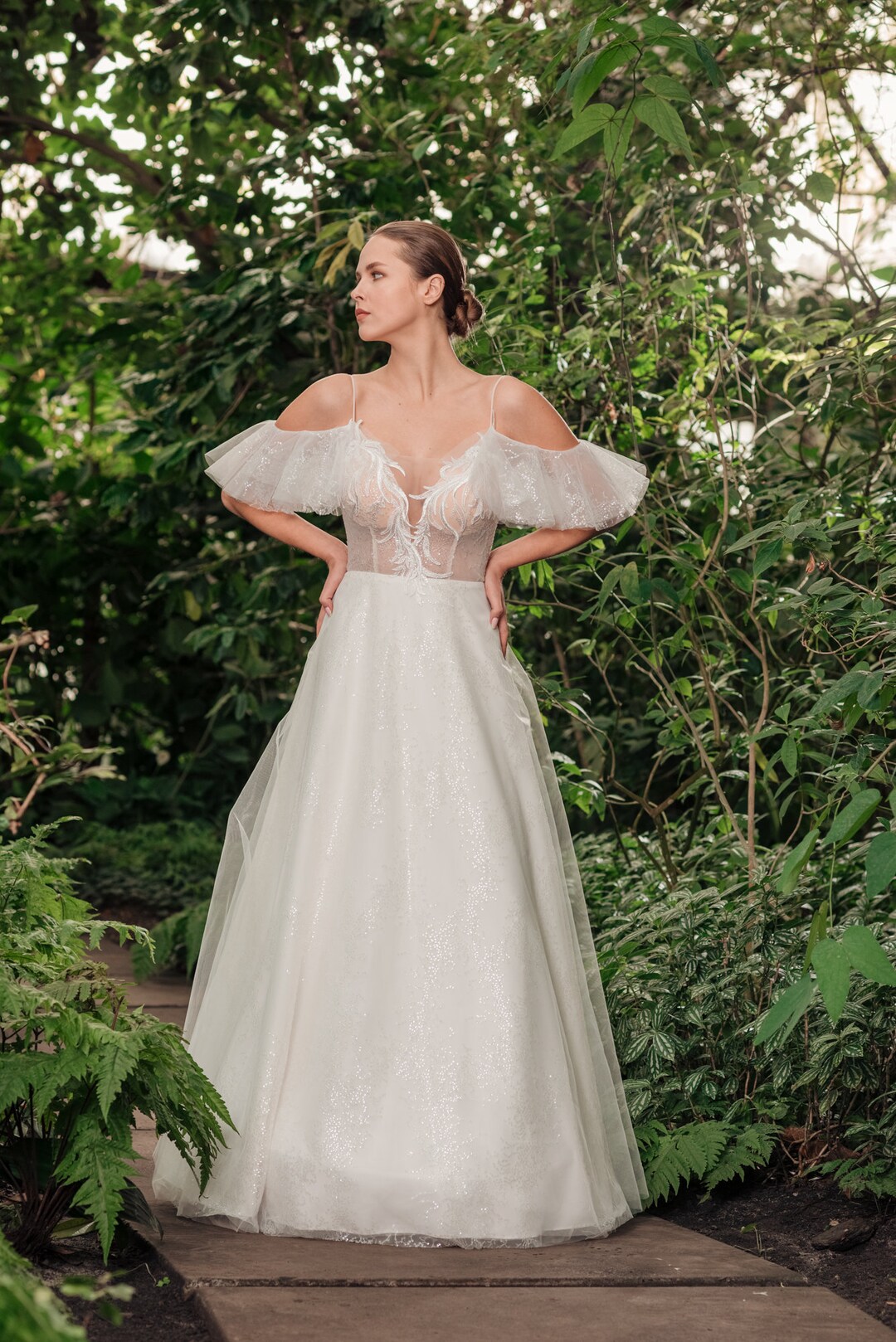 Glitzy Wedding Dress. Shiny Bridal Gown. Sparkly Wedding Dress. Tulle ...