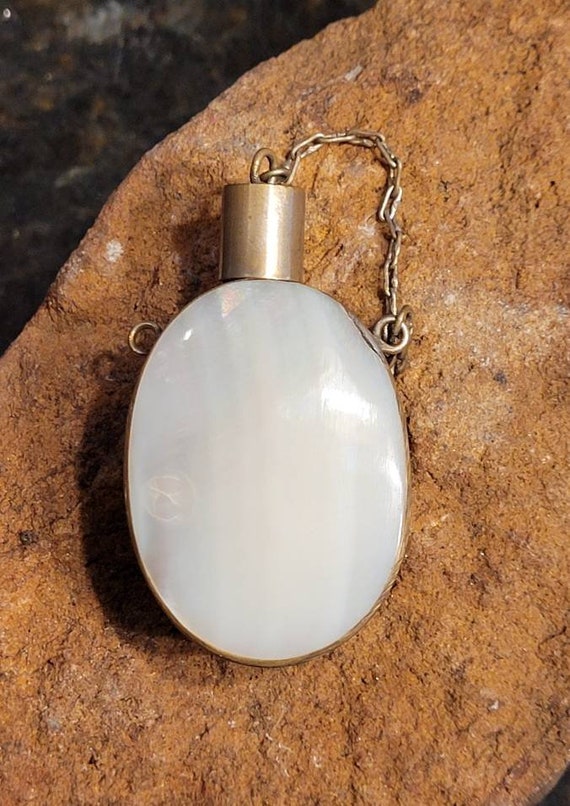 Vintage Shell Perfume Dabber Bottle - Gem