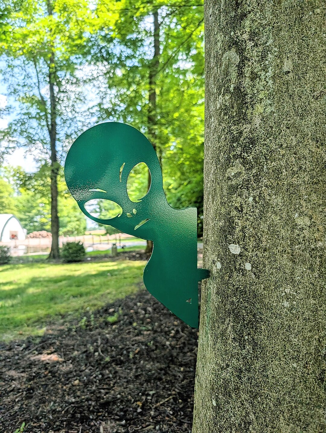 Metal Alien Yard Art: Extra Terrestrial Corner Peeker Bracket, UFO ...