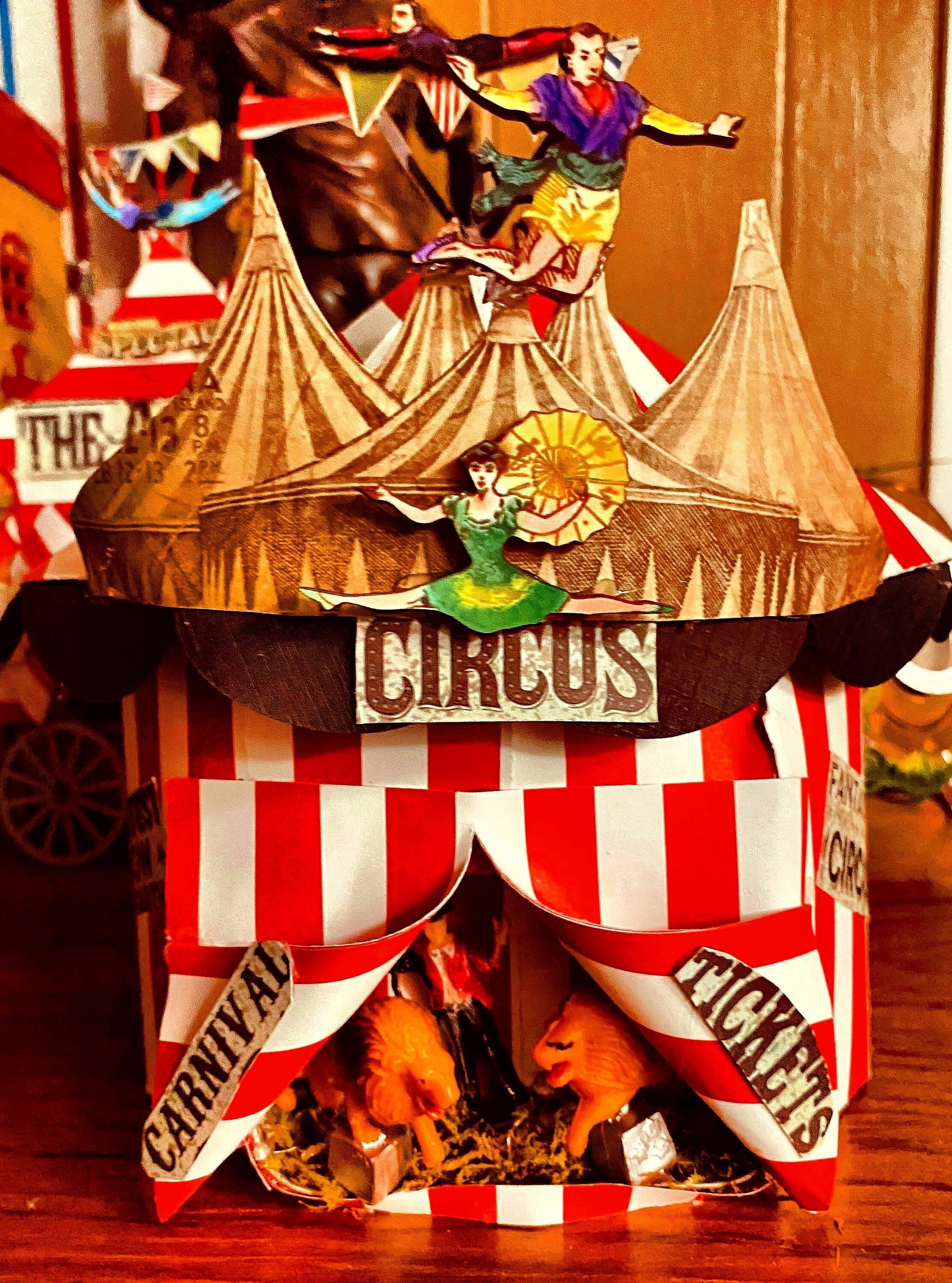 Vintage circus box | Etsy