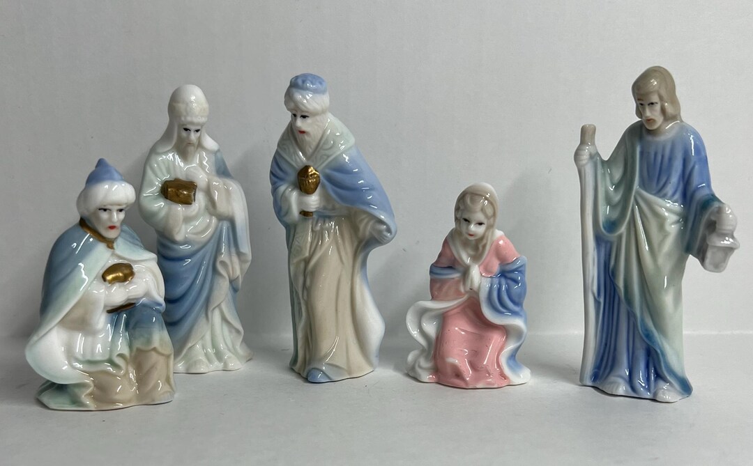 Vintage Porcelain Blue & White Nativity Set/five Piece - Etsy