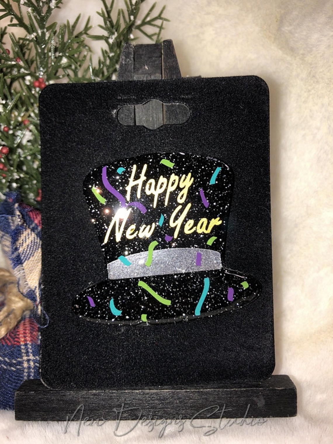 New Years Badge Holder, Top Hat ID Pull, Happy New Year Hat ID Holder ...