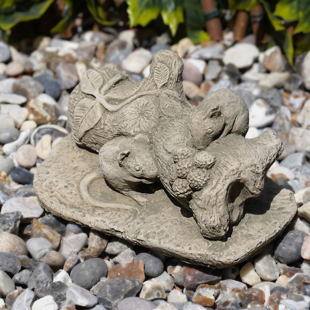 Mice on a Log Stone Statue | Mouse Animal Garden Reconstituted Outdoor ...