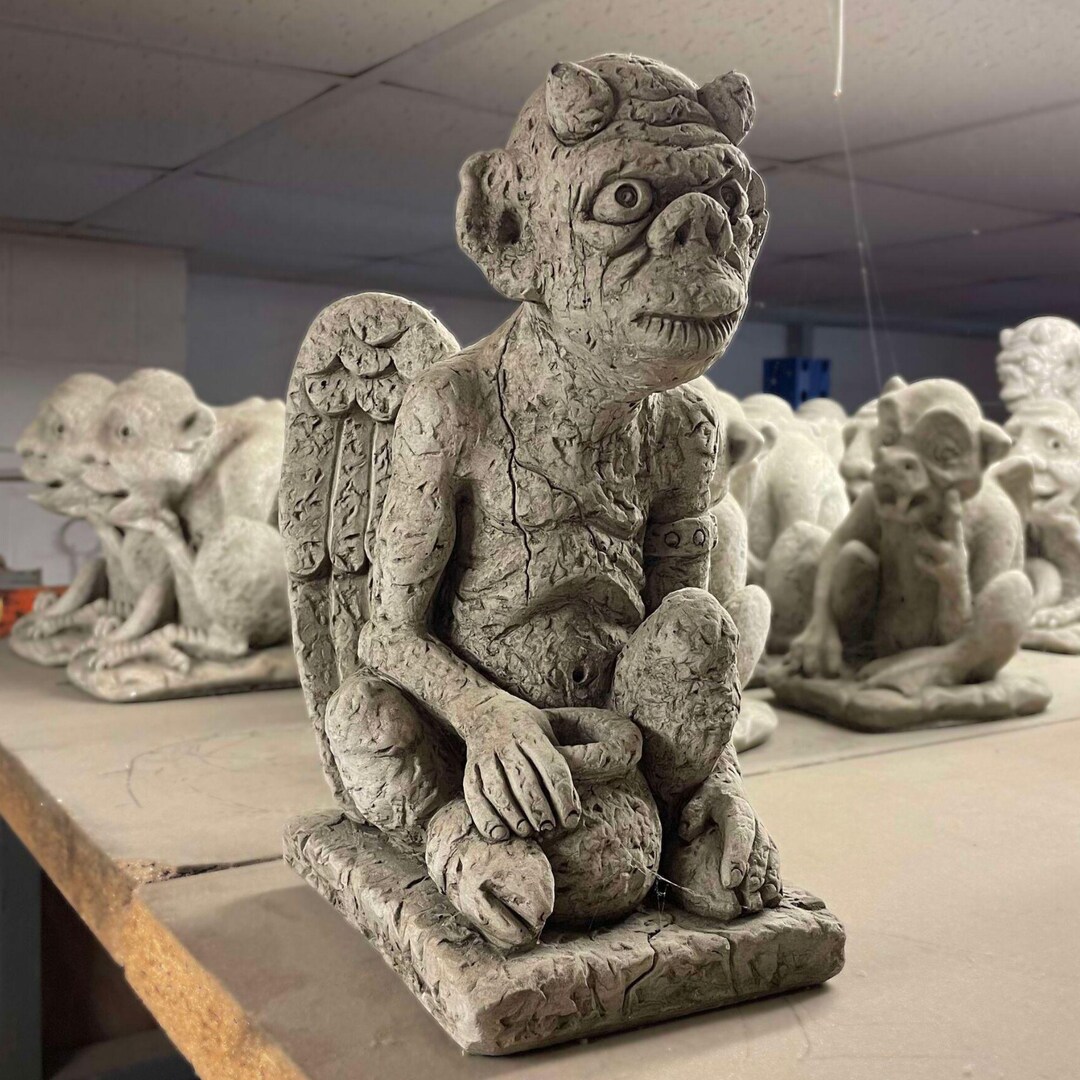 Gargoyle With Pot Stone Statue |gremlin Mythical Outdoor Decoration ...