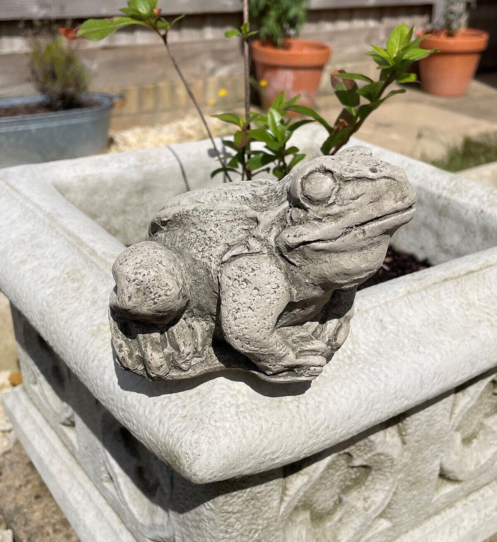 Frog Stone Garden Statue | Outdoor Animal Sculpture Toad Ornament ...