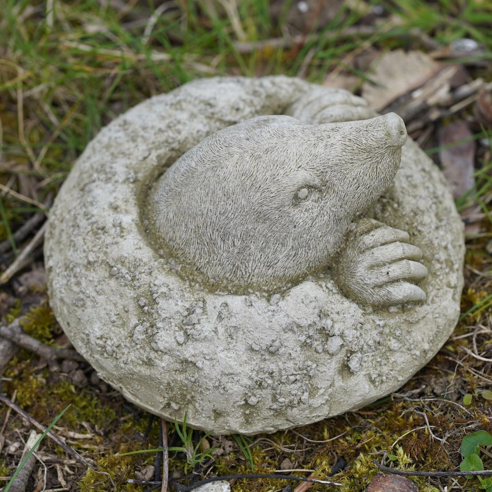 Peeping Mole Stone Garden Statue | Outdoor Animal Sculpture Decoration ...