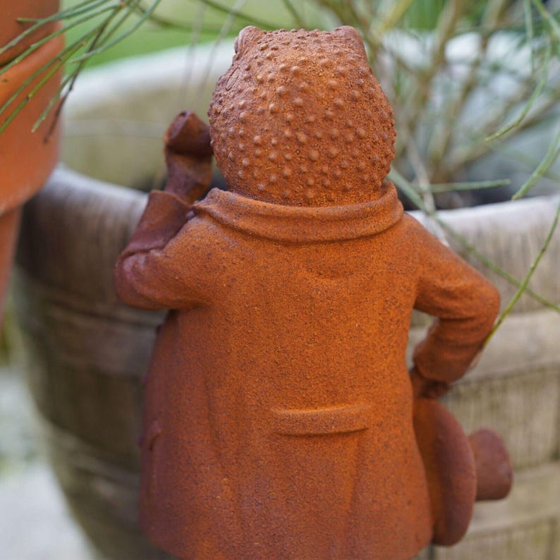 Cast Iron Mr Toad Garden Sculpture | Outdoor Wind in the Willows Statue ...