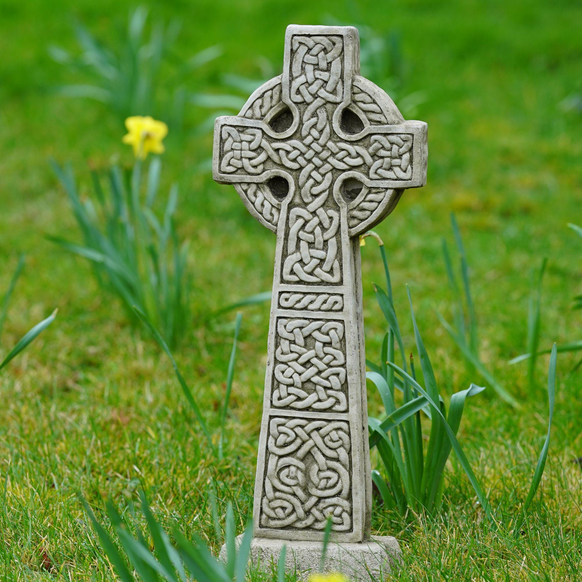 XL Celtic Cross Stone Statue on Base | Outdoor Garden Ornament Large ...