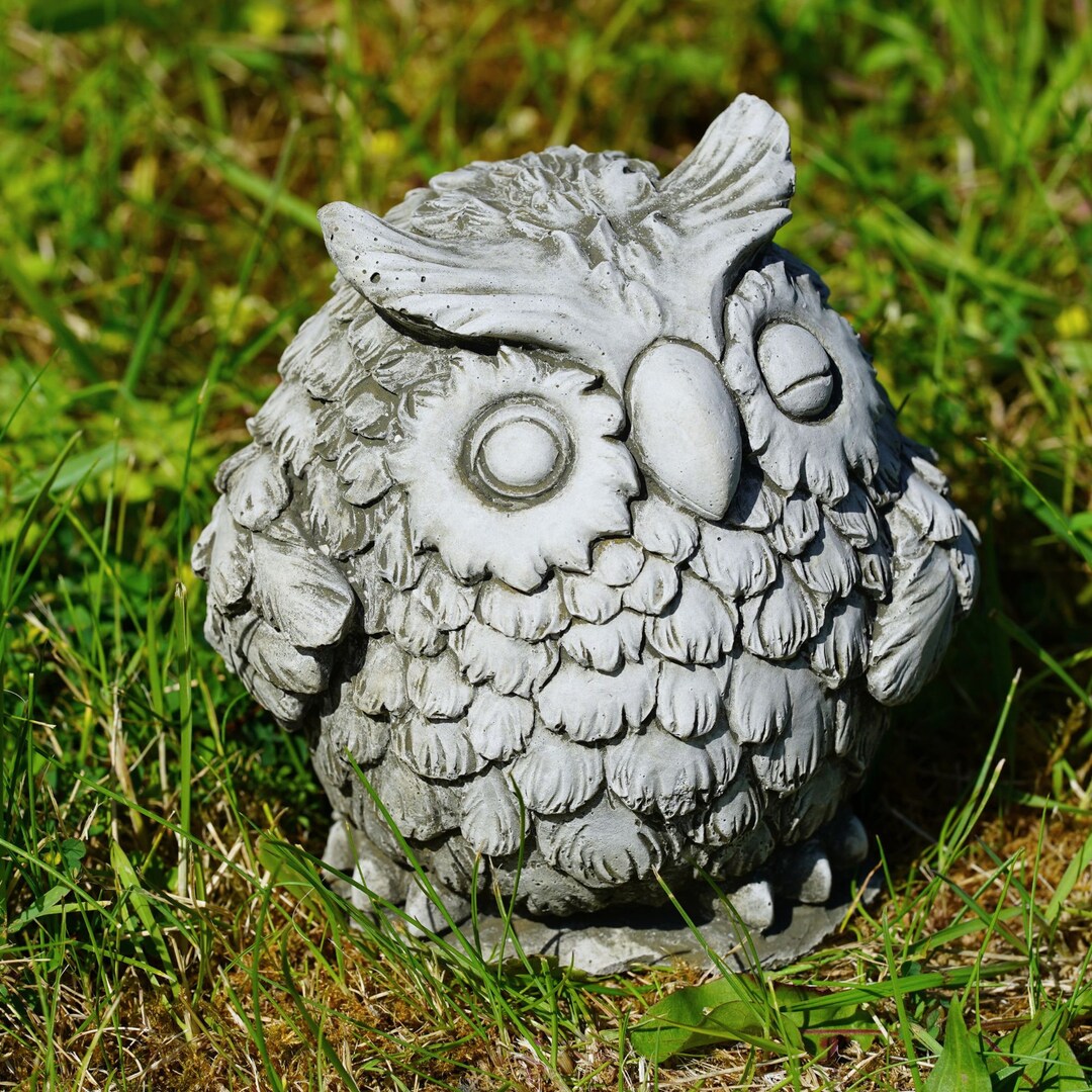 Winking Owl Stone Statue Garden Ornament | Bird Barn Owls Outdoor ...