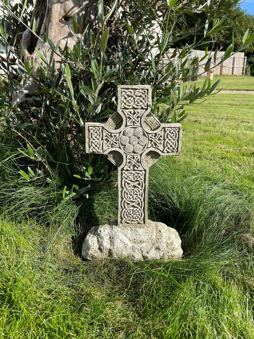 Celtic Cross Statue | Reconstituted Stone British Concrete Outdoor ...