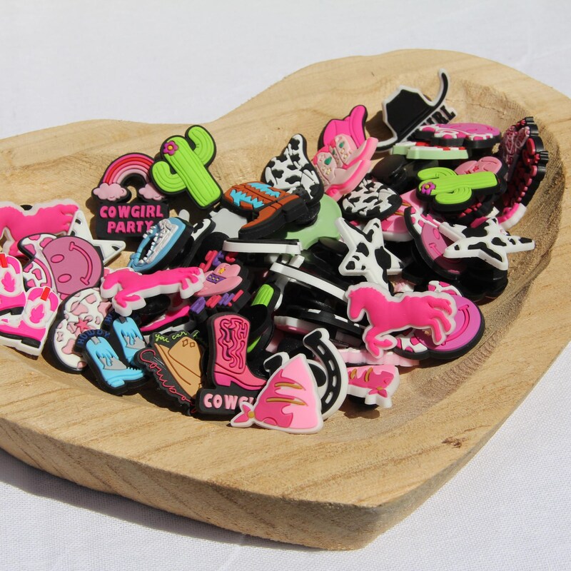 Pins pour crocs - Etsy Canada