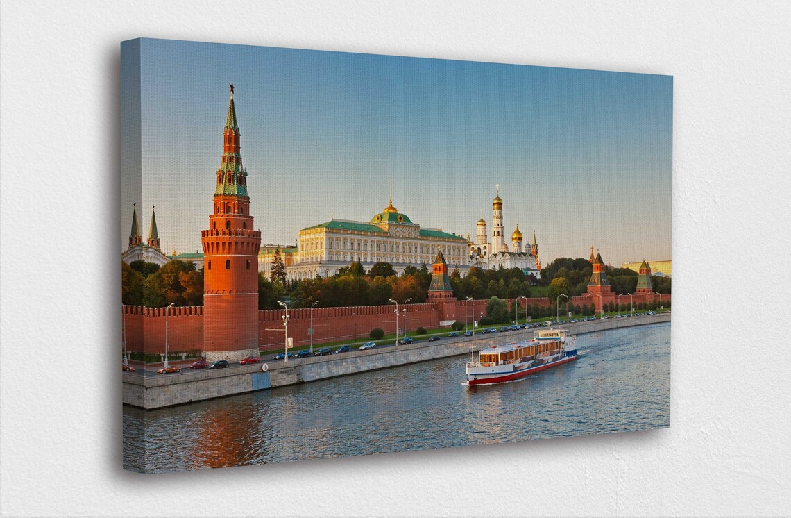 Famous Places Art Canvas Poster-the Moscow Kremlin Art Canvas | Etsy