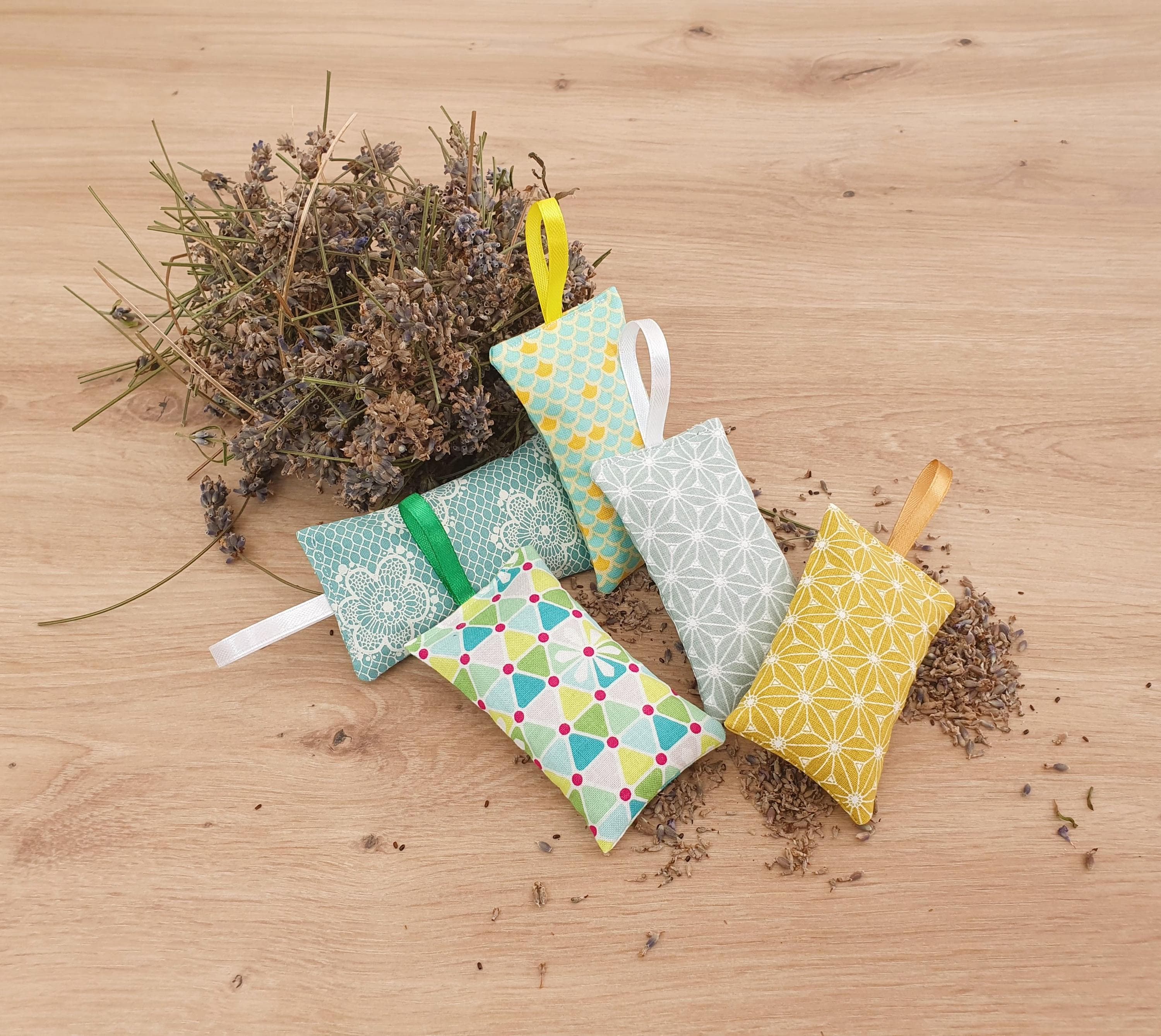 Lavender Scented Sachets Cushions Bags Pouches, Sets of 5, 10 or 20 ...