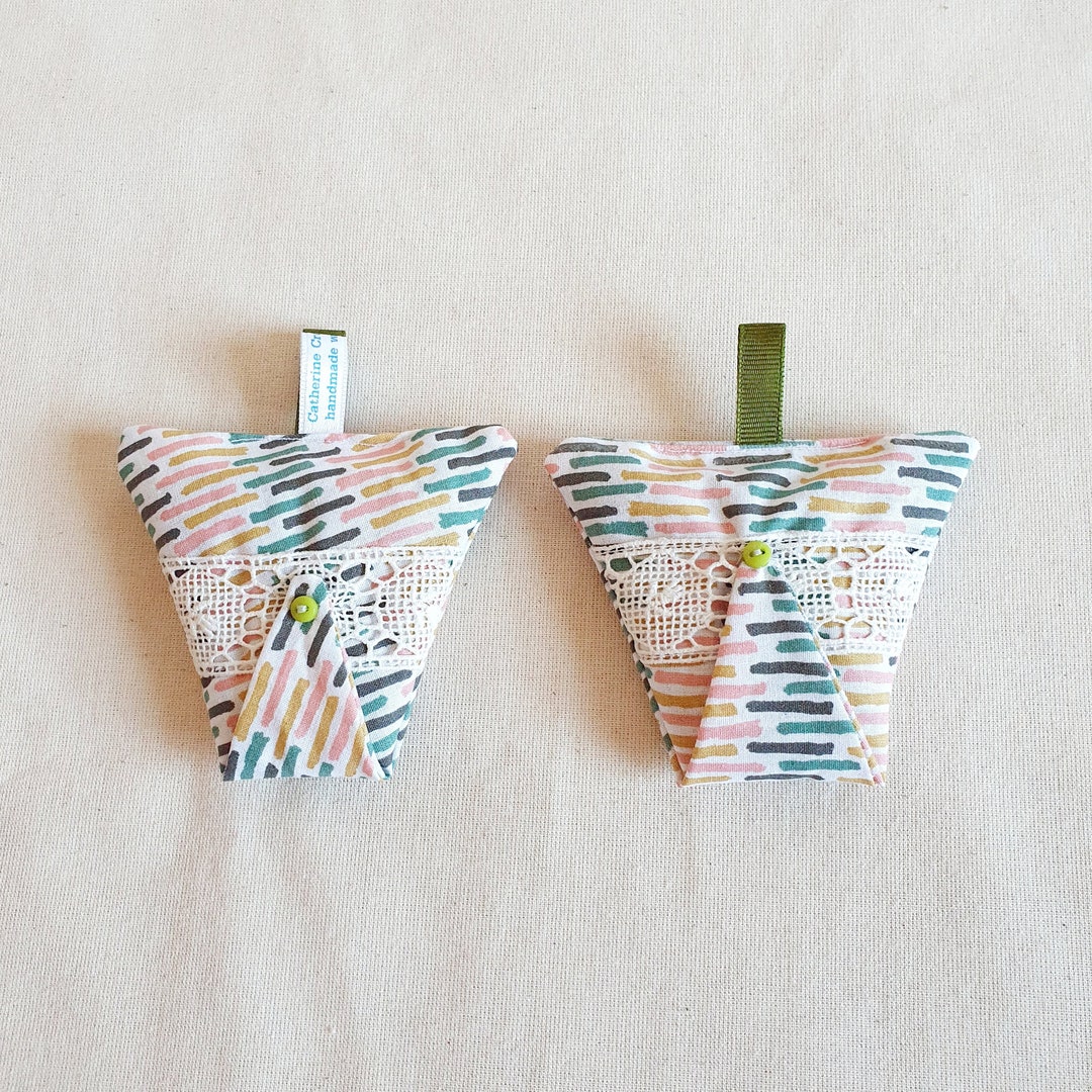 Lavender Triangle Sachets (two per Pack) | Lavender Home Decor ...