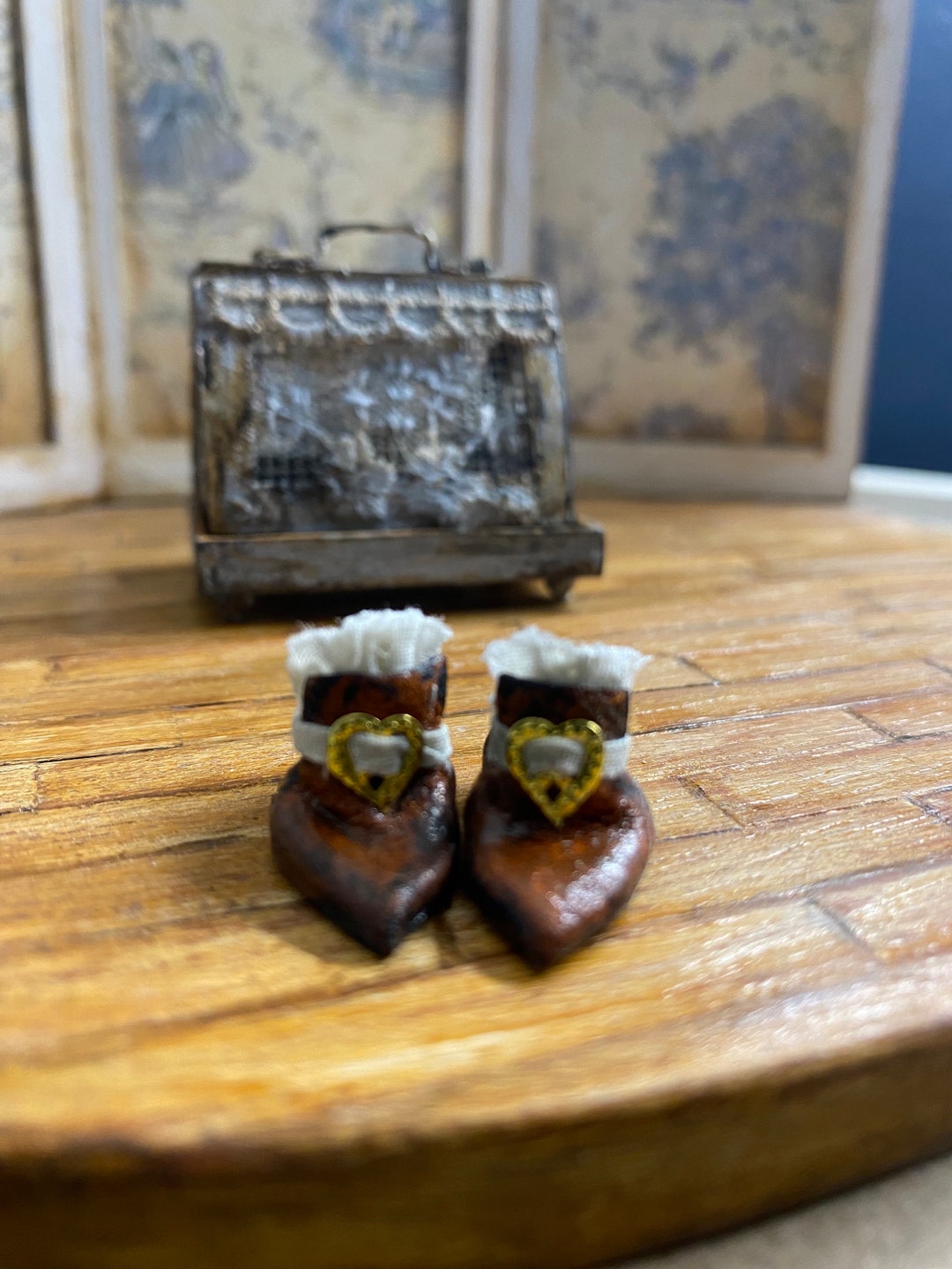 Miniature Victorian Shoes/ Leather Shoes/one Inch Scale Miniature - Etsy