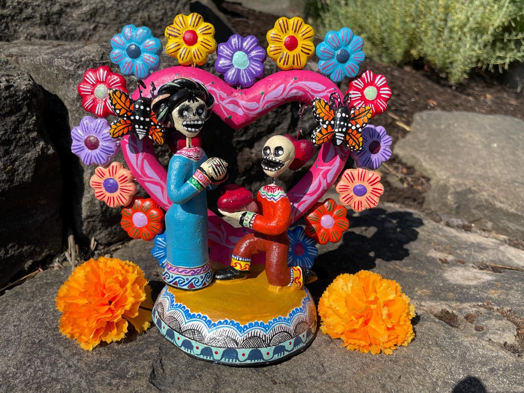 Heart Shaped Day of the Dead "proposal", Mexican Wedding, Day of the ...
