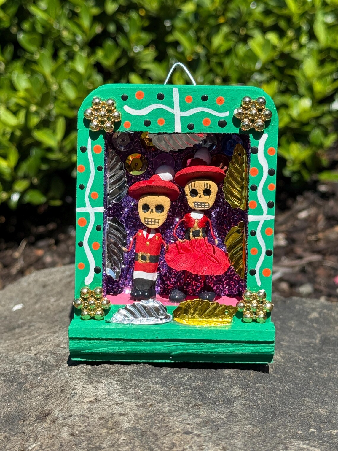 Christmas Calavera Nicho: Mexican Kitsch Folk Art, Santa & Mrs. Claus ...