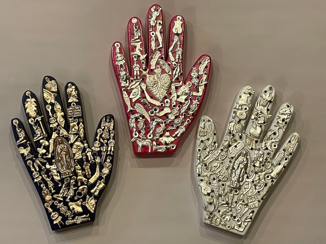 HAND With MILAGROS, Hamsa Hand, Ex-voto Hand, Hand With Charms, Mano ...