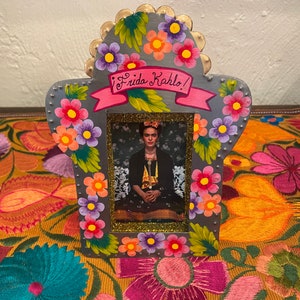 Tin FRIDA NICHO With HANDPAINTED Flowers, Natural Tin Background, Frida ...